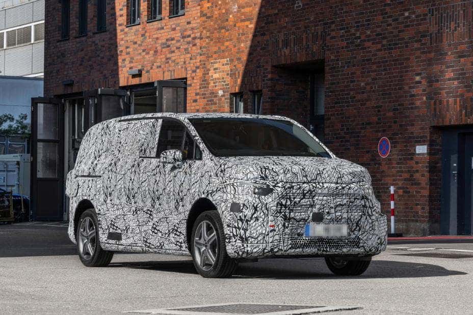Testing the Next Generation of Mercedes-Benz Vans | Keyes European
