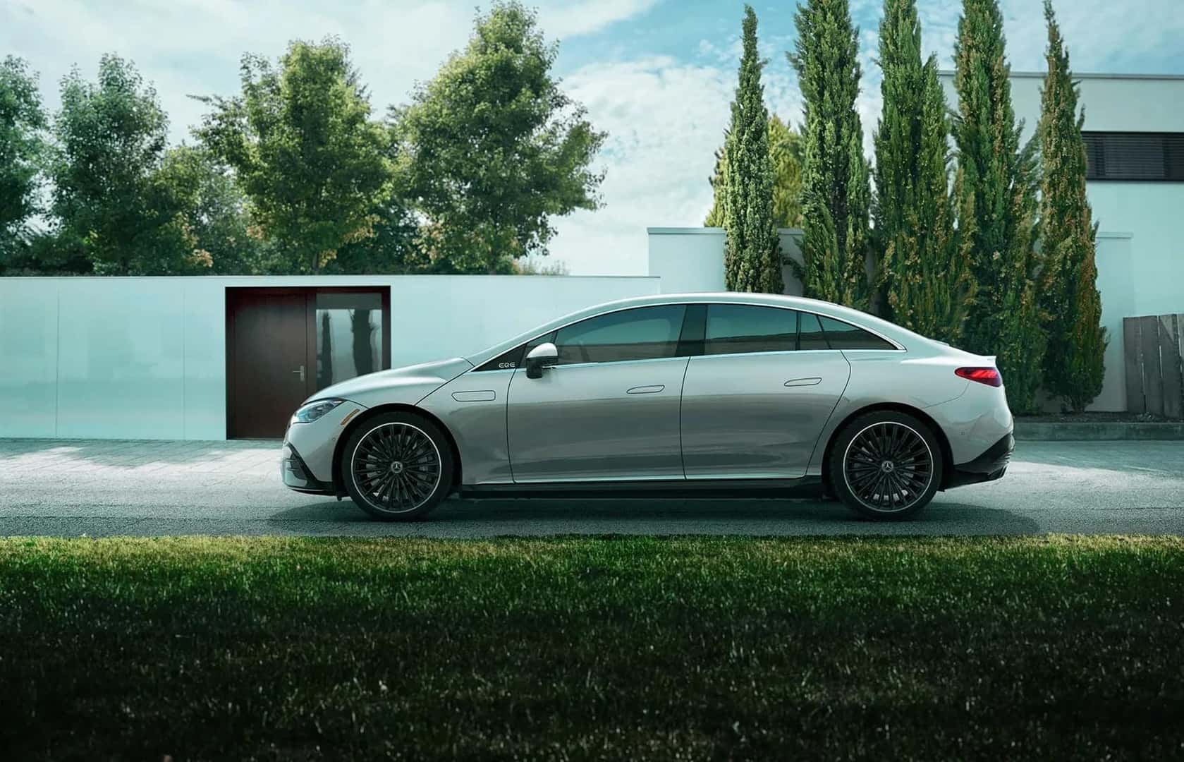 2025 EQE Sedan Trim Comparison | Mercedes dealer near Doral