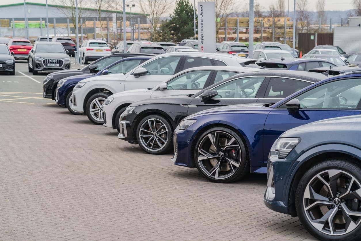 How to Choose a Luxury Car: Your Beginner Buyer’s Guide
